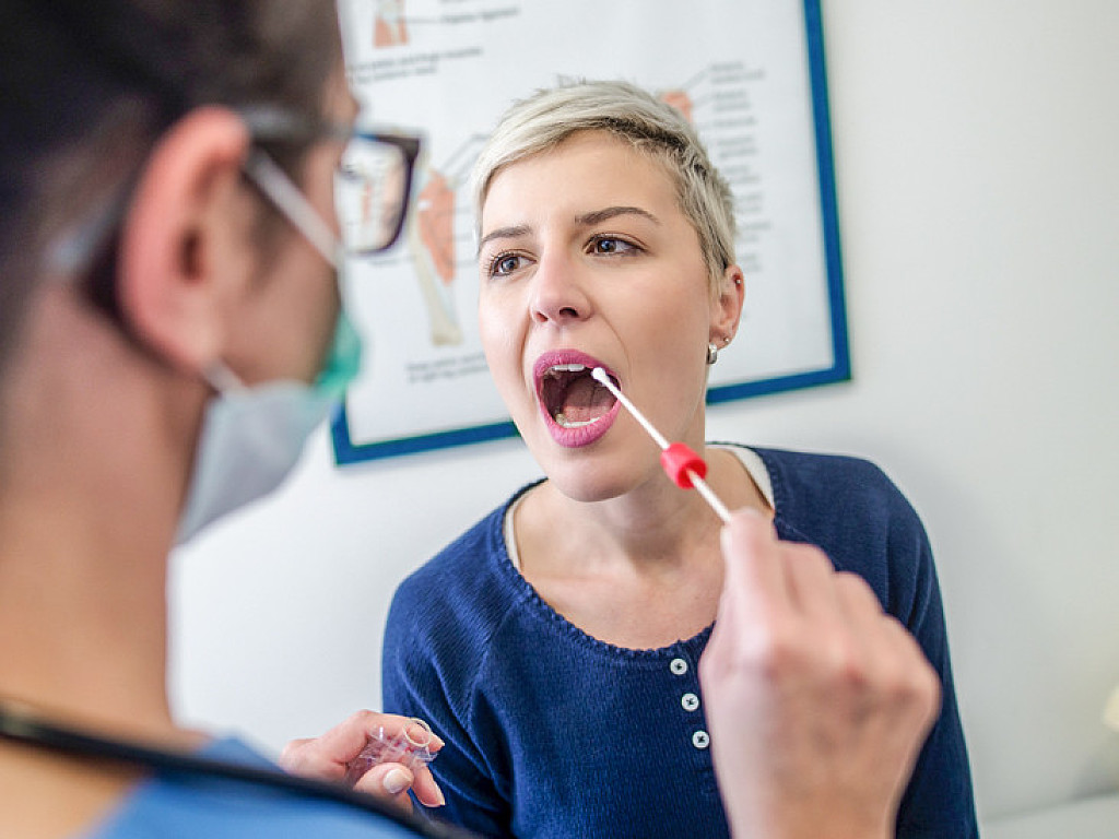 What Does an Oral Staph Infection Look Like, and How Do I Treat It ...