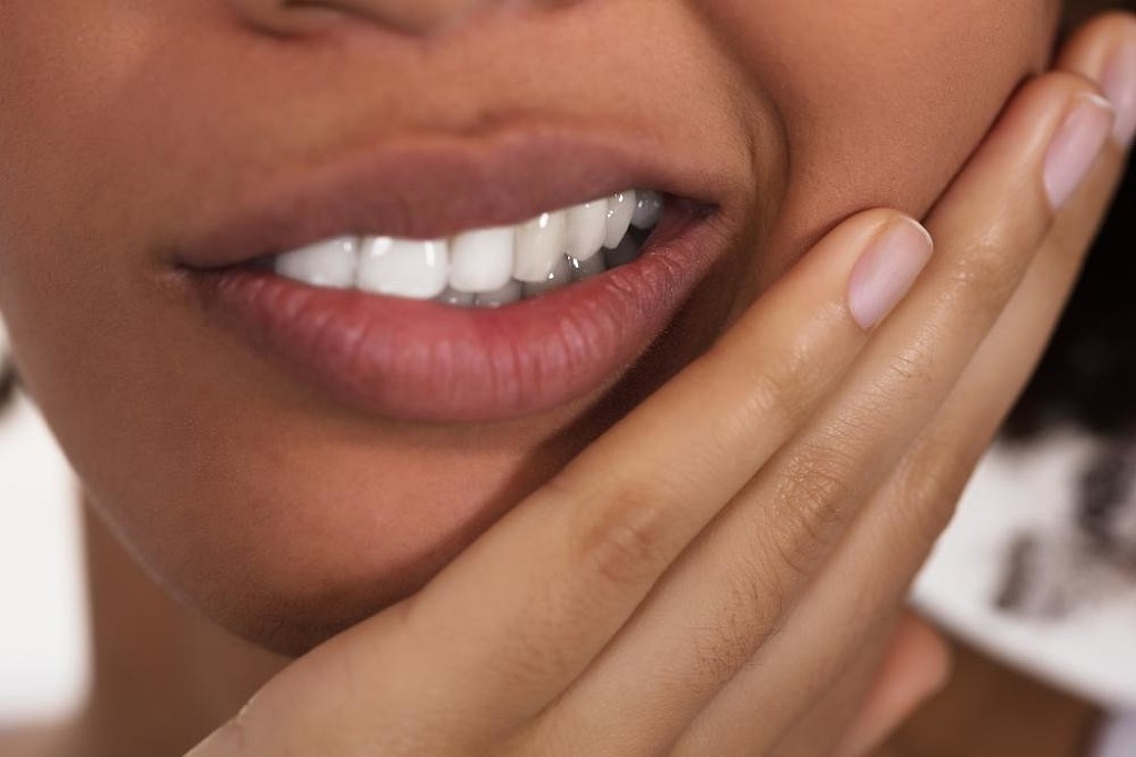 How to treat and prevent gum line cavities - My BEST Dentists Journal ...